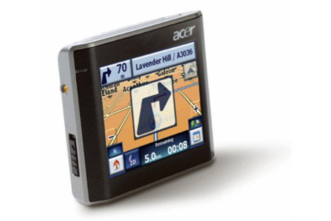 Acer GPS v200 et v210 : compacts et complets