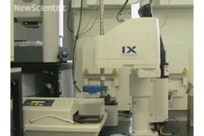 Adam : un robot scientifique qui se débrouille tout seul