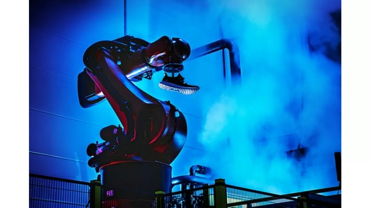 Adidas : avec la Speed Factory, les chaussures sont fabriquées par des ...