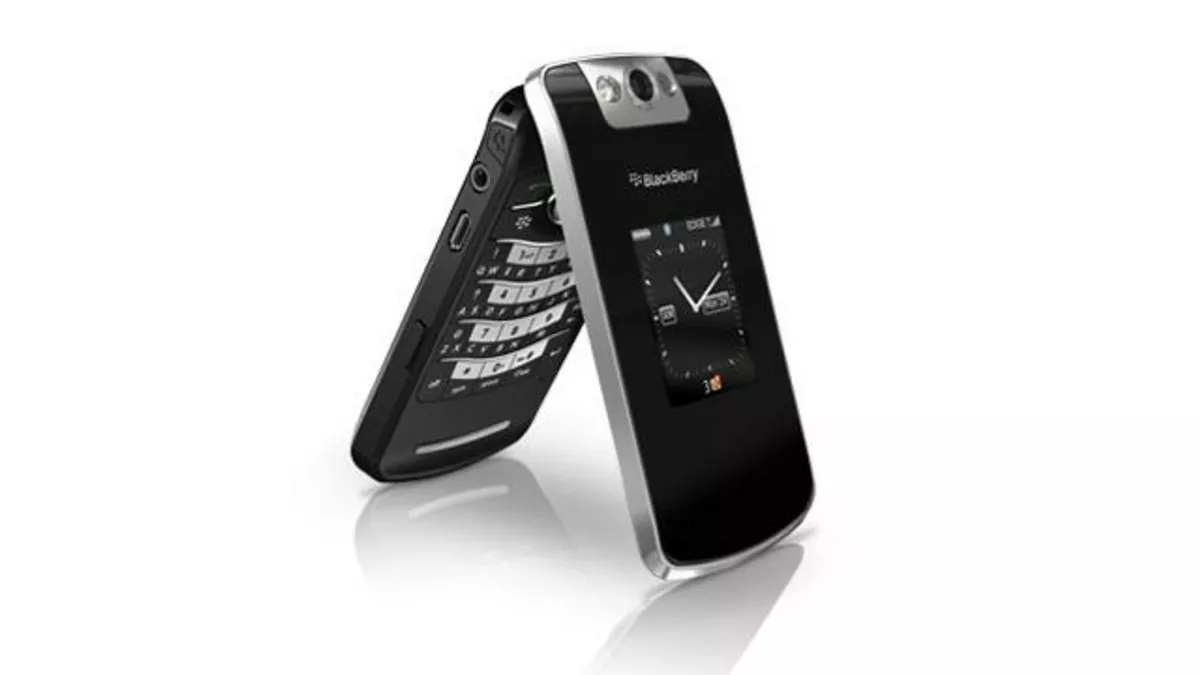 BlackBerry Pearl Flip 8220 : le smartphone arrive en France