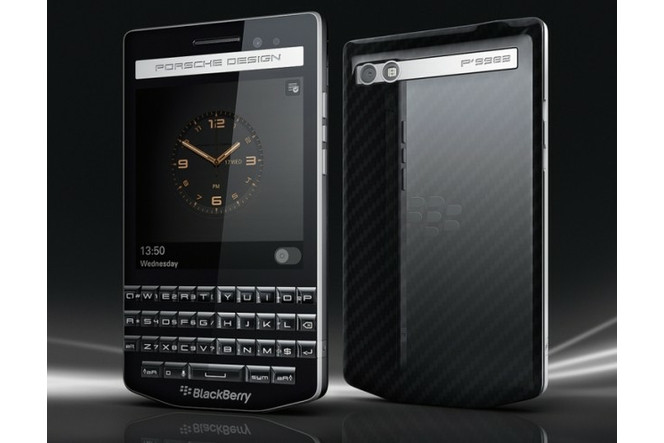 BlackBerry Porsche Design P'9983 : smartphone à clavier physique avec ...