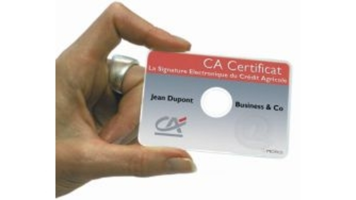 Le Crédit Agricole teste Tooal, authentification par CD-ROM