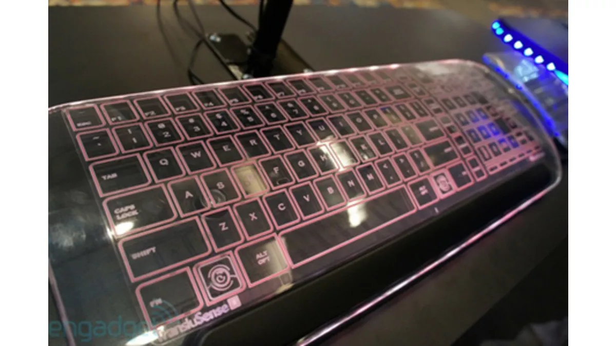 Le clavier multitouch transparent à infrarouge s'affiche au CES