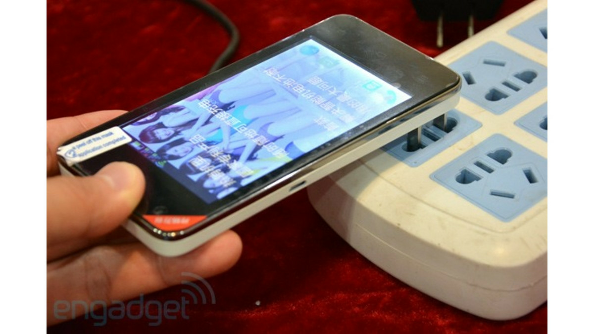 Le smartphone Daxian N100i coupe le cordon et préfère la connectique ...