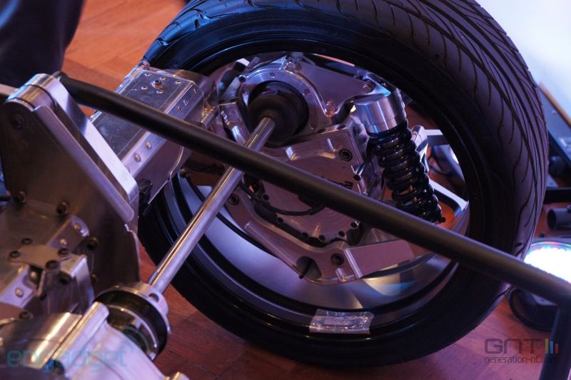 VLC : la nouvelle version du véhicule électrique d'Edison2 se met à nue