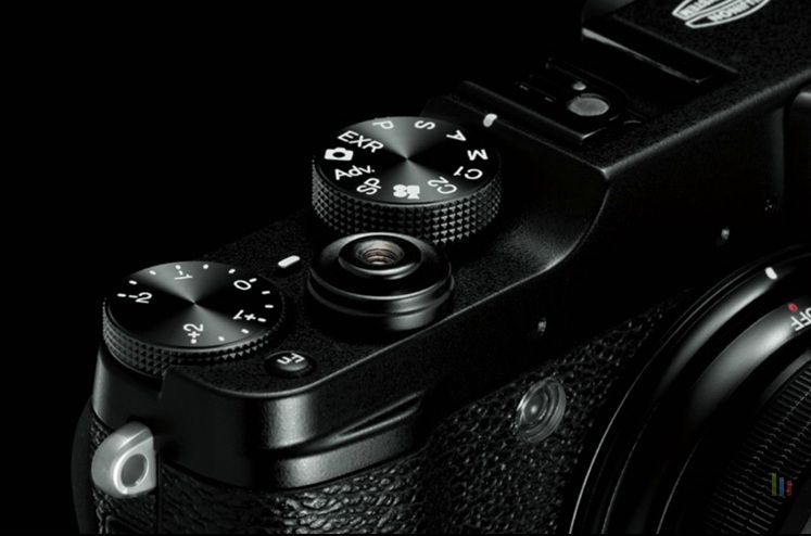 X Premium : Fujifilm X10, compact sans concession