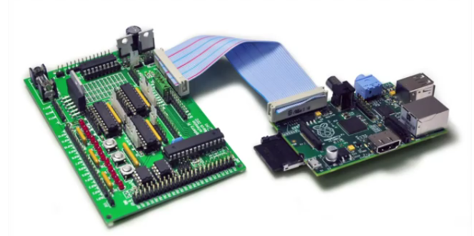Raspberry Pi : la carte d'extension Gertboard est disponible