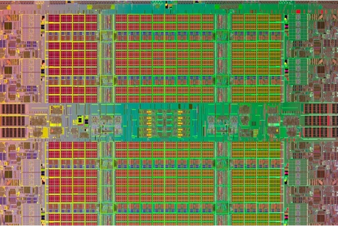 Intel Itanium 9500 : 3 milliards de transistors pour serveurs haut de gamme