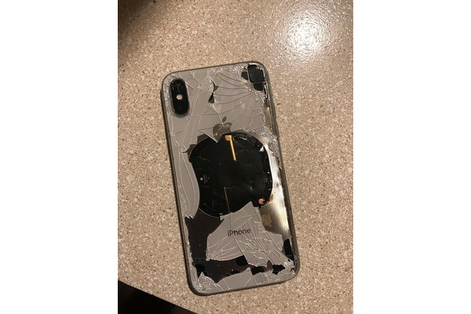 Un iPhone X explose pendant la mise à jour vers iOS 12.1