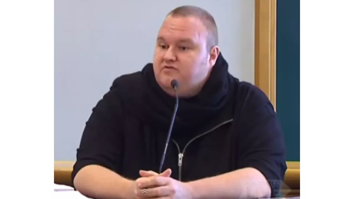 La vidéo du raid de l'arrestation de Kim Dotcom dévoilée La vidéo du raid de l'arrestation de Kim Dotcom dévoilée
