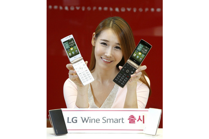 LG Wine Smart : un smartphone Android KitKat à clapet
