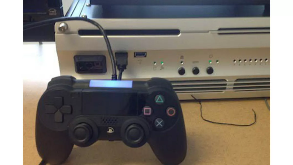La manette de la PlayStation 4 se dévoile
