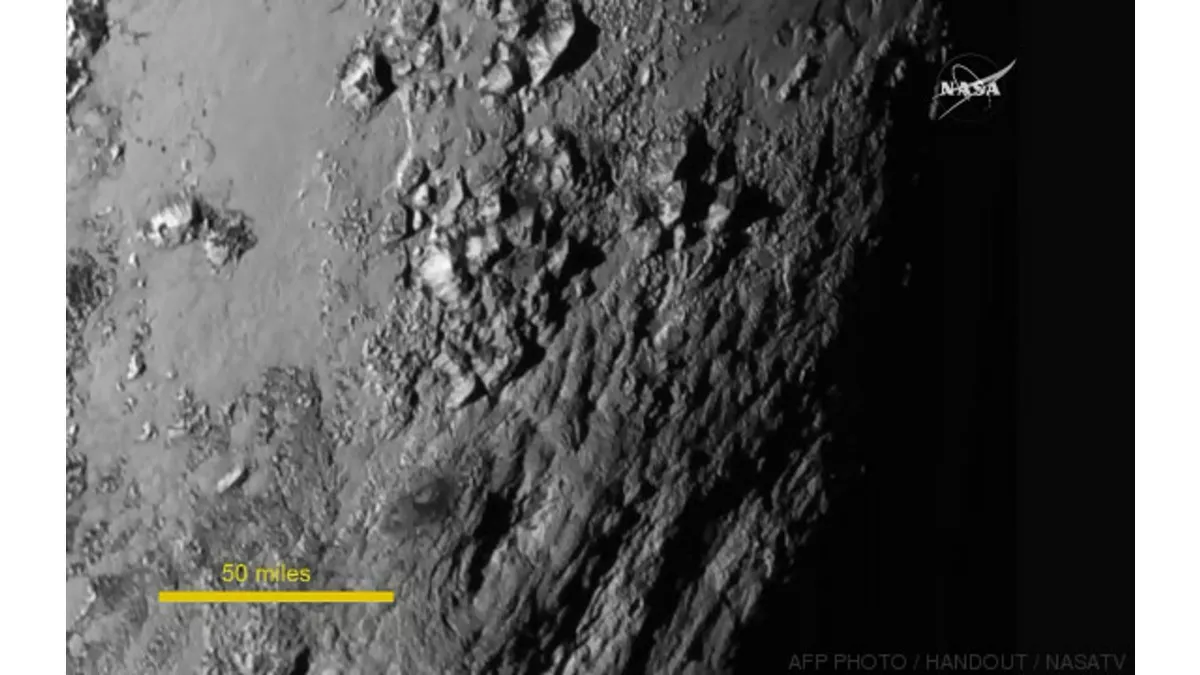 Pluton : voici le premier cliché en haute définition de la planète ...