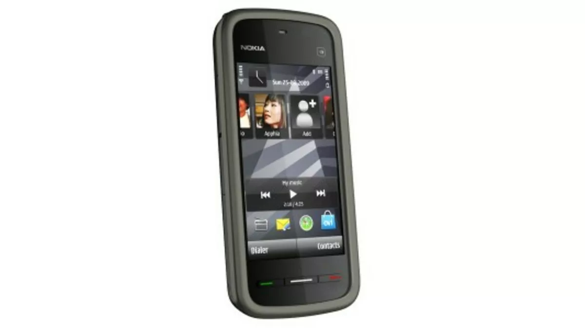 Nokia 5230 : smartphone tactile compatible Comes with Music