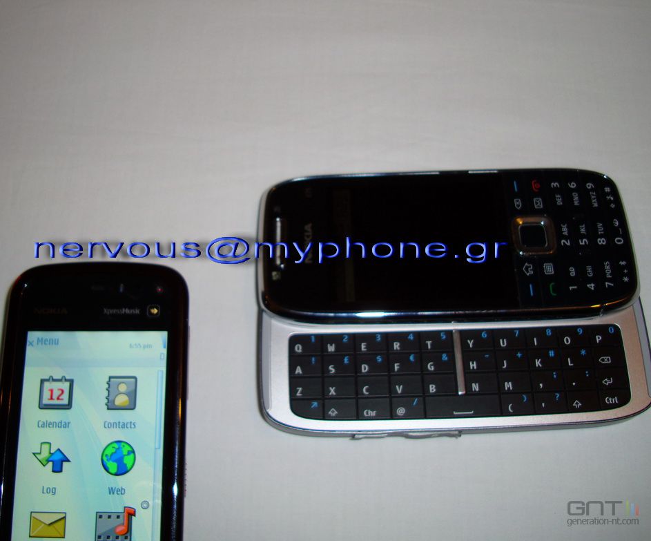 Des images du Nokia E75, smartphone avec clavier coulissant