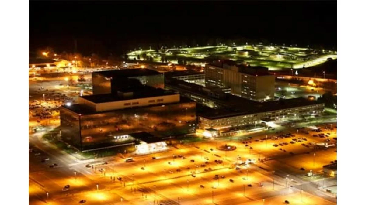 Documents secrets à la maison : l'ex-hacker de la NSA condamné à de la ...