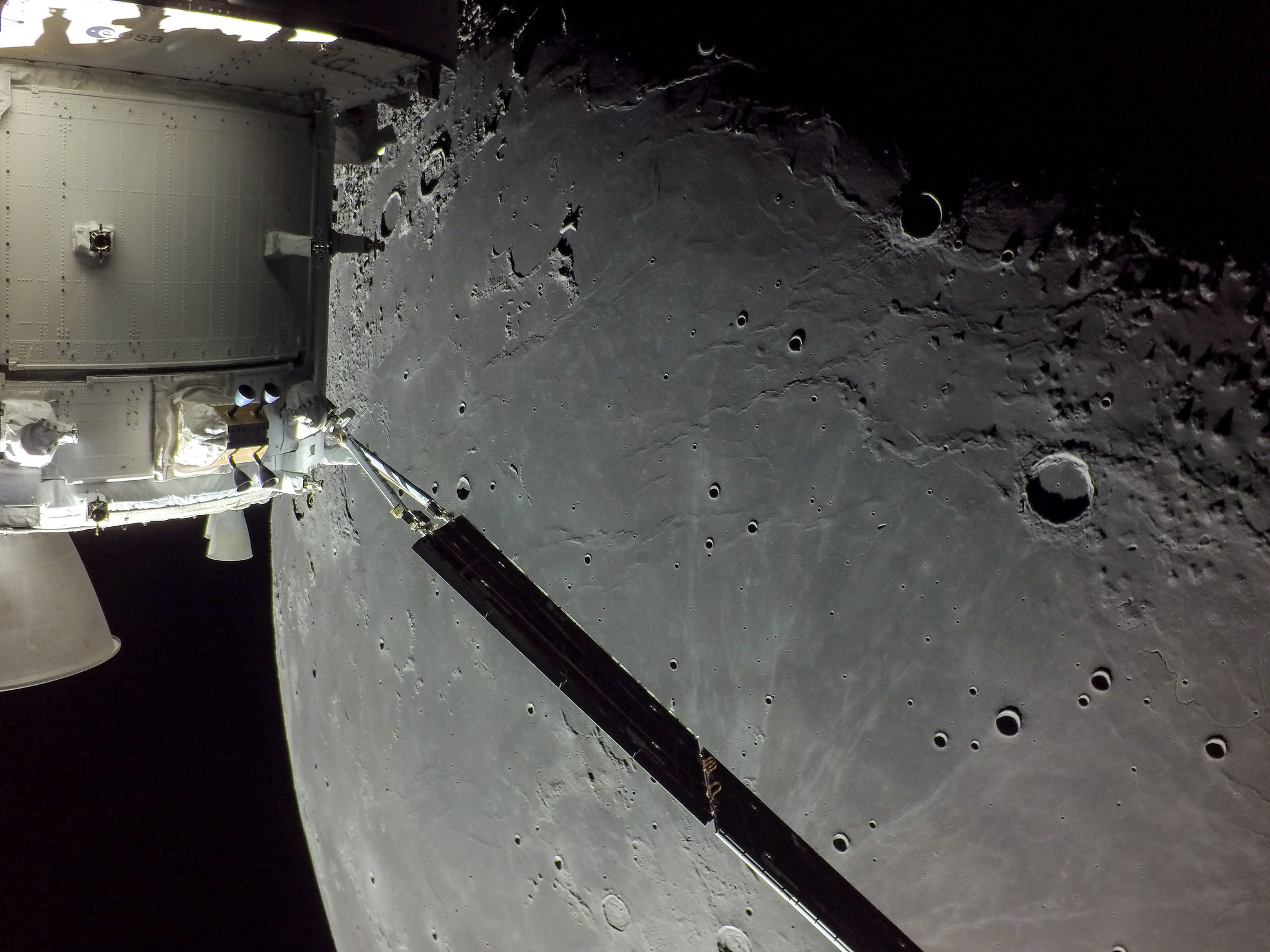 Photo spectaculaire d'Orion pour son survol de la Lune