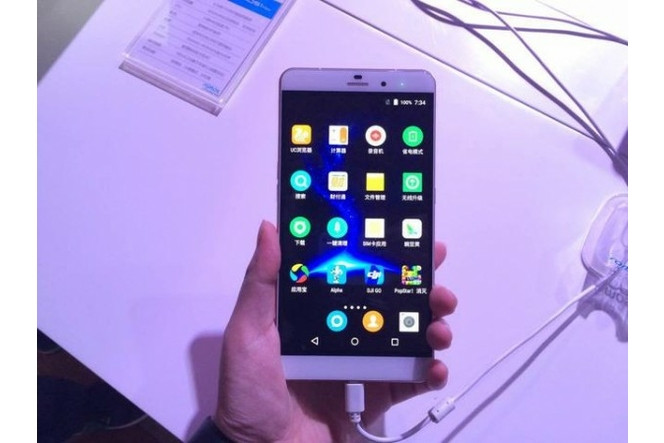 Ramos MOS1 Max : smartphone 6,44 pouces avec batterie 6 010 mAh