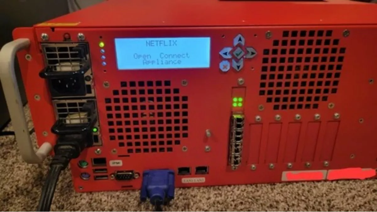 Insolite : il récupère un serveur Netflix de 262 To