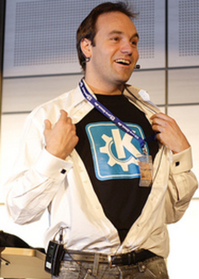 Le créateur d'Ubuntu devient le premier Patron de KDE