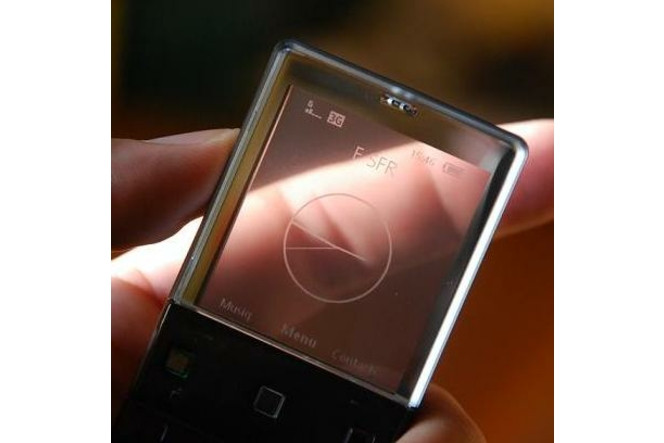 Dossier Sony Ericsson Pureness : le luxe en transparence