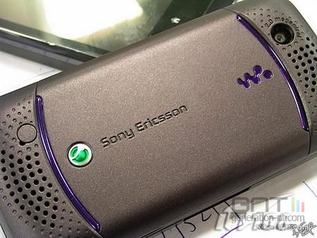 Sony Ericsson W395 : premières infos et photos