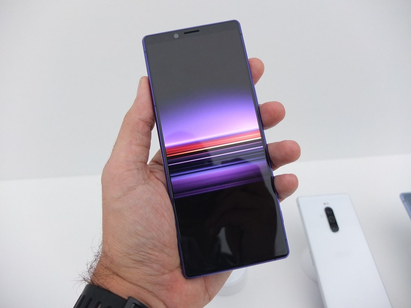 Sony Xperia F : un premier smartphone à écran repliable et 5G l'an ...