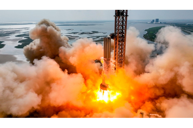 Starship : SpaceX allume plusieurs moteurs de Super Heavy
