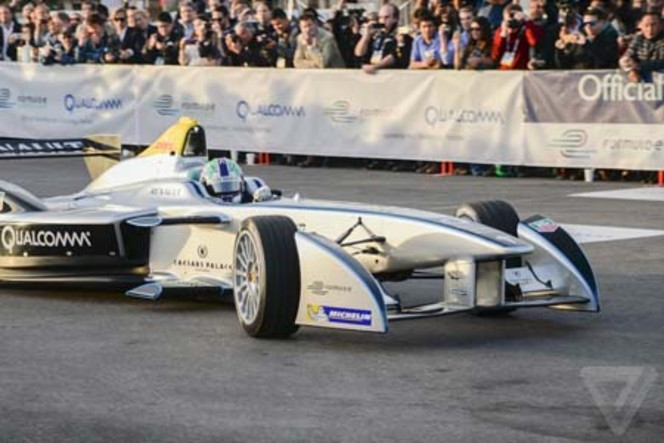 Formule E : la première voiture se dévoile au CES