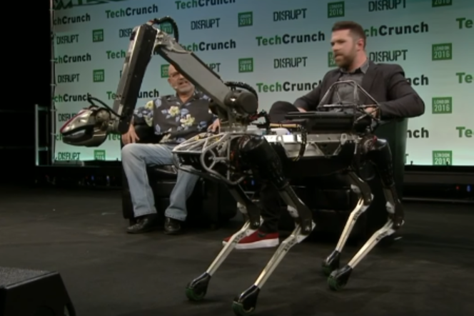 Spot Mini : le robot quadrupède fait le beau sur scène