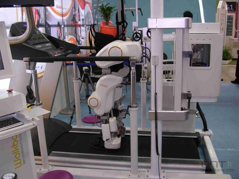 Walkbot : le premier exosquelette médical de rééducation