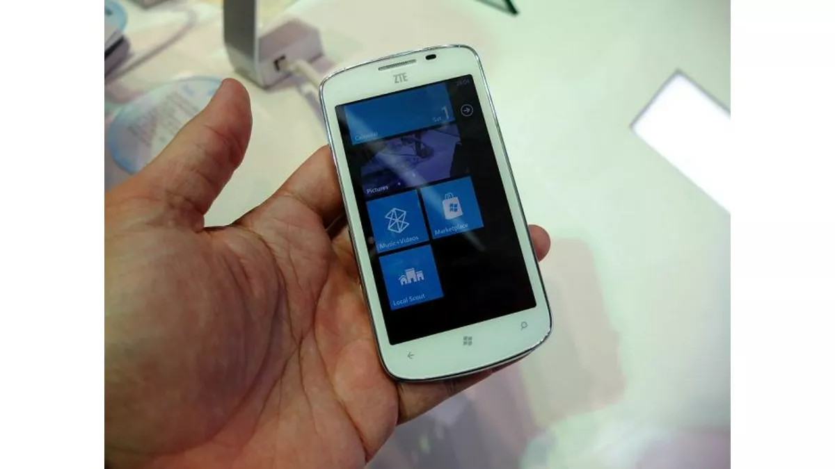 MWC 2012 : ZTE Orbit, smartphone Windows Phone 7 Tango